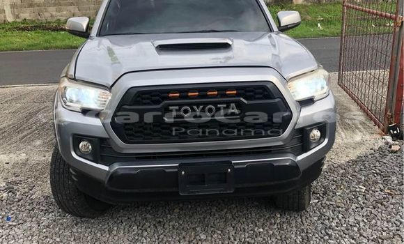 Comprar usados carro toyota tacoma plata en panamá en panamá ...